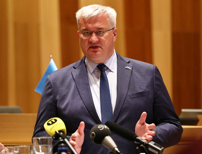 Ukrainian foreign minister calls for dialogue with Poland over army ...