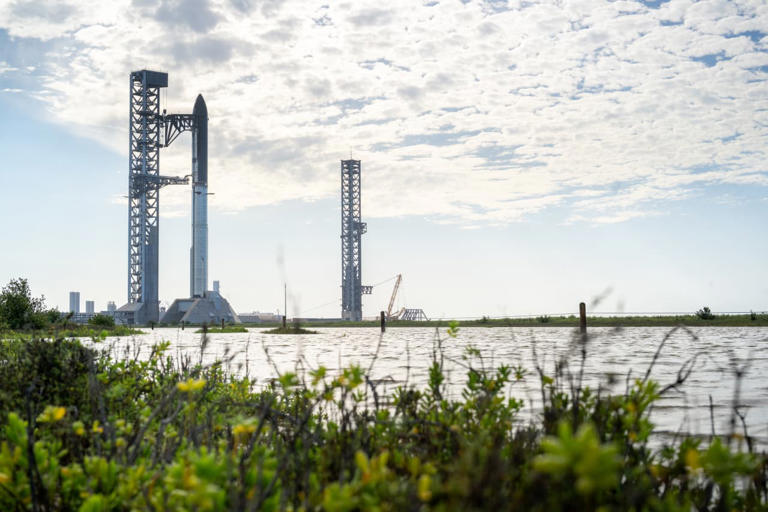 SpaceX target valuation lowered again. Why that’s a red flag for the ...