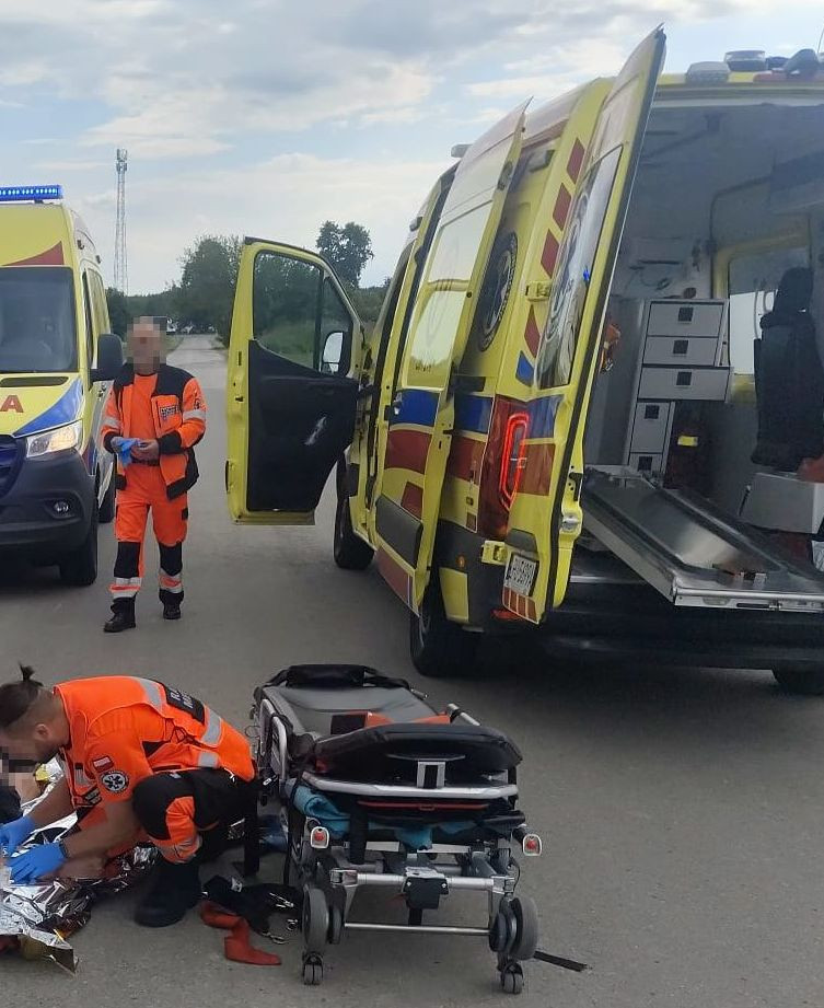 Dwóch 14-latków bez kasków pędziło na jednej hulajnodze. Trafili do ...