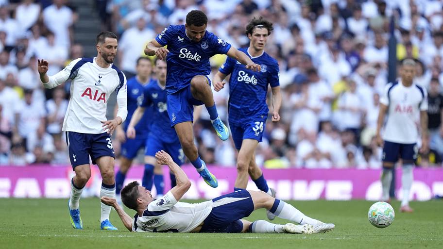 Recent Ndiaye news puts question marks towards his Everton future