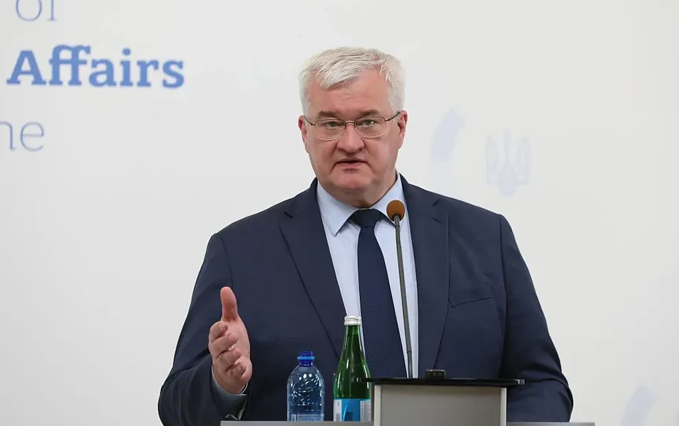 Ukraine urges dialogue with Poland over UPA unit naming row