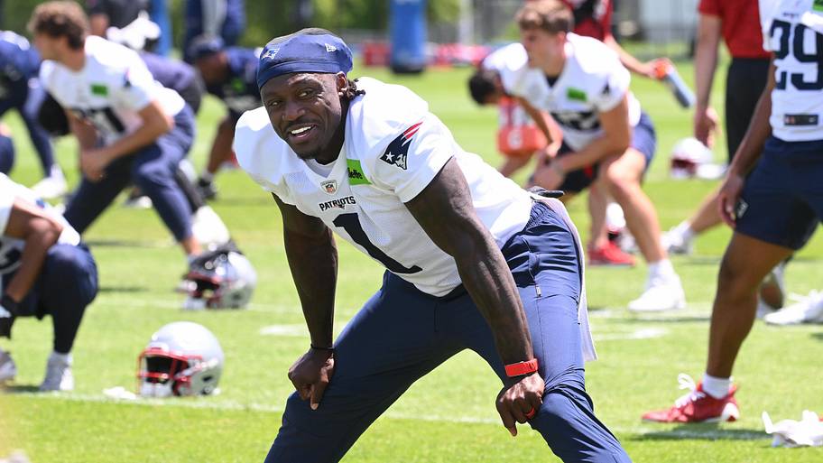 AJ Brown's history against Patriots isn't that vast