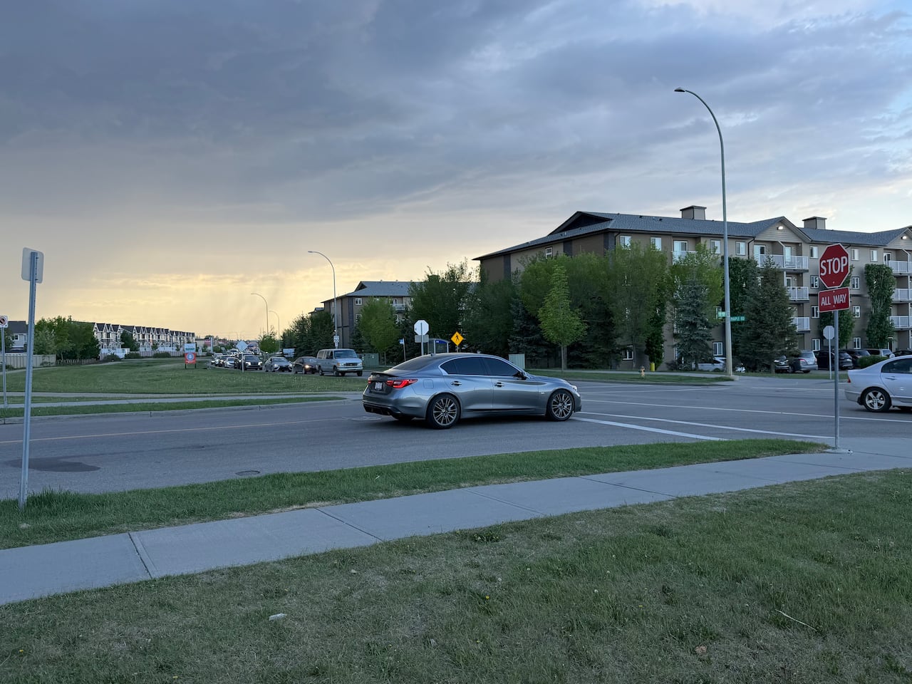 City of Edmonton installs, then removes 4-way stop sign in Maple Crest ...