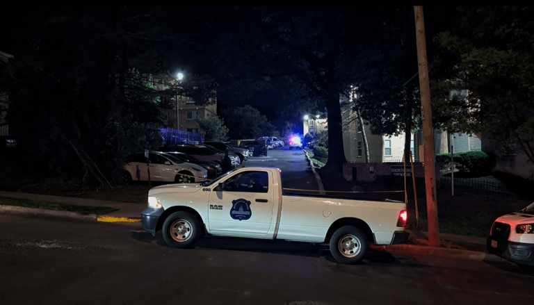 Man hospitalized after shooting in Northeast DC
