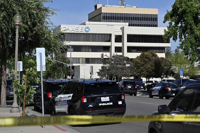 FBI fatally shoots suspect holding hostages in California Chase Bank ...