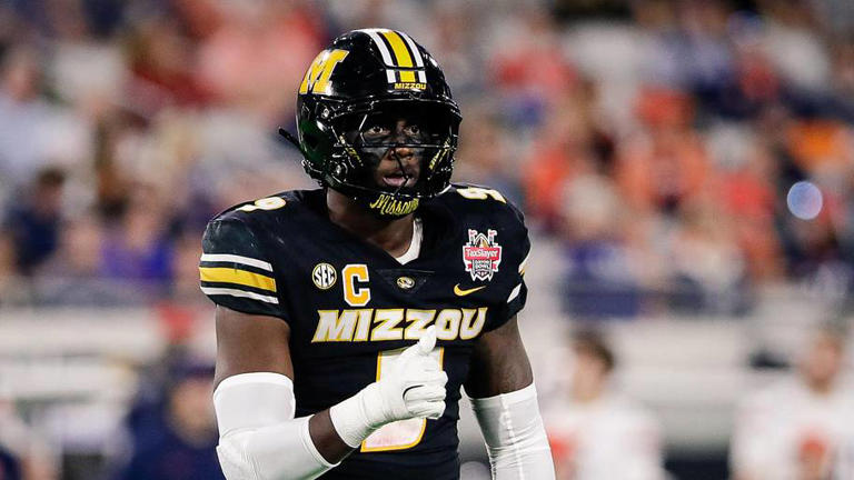 Ravens rookie Zion Young is unsurprisingly blowing coaches away