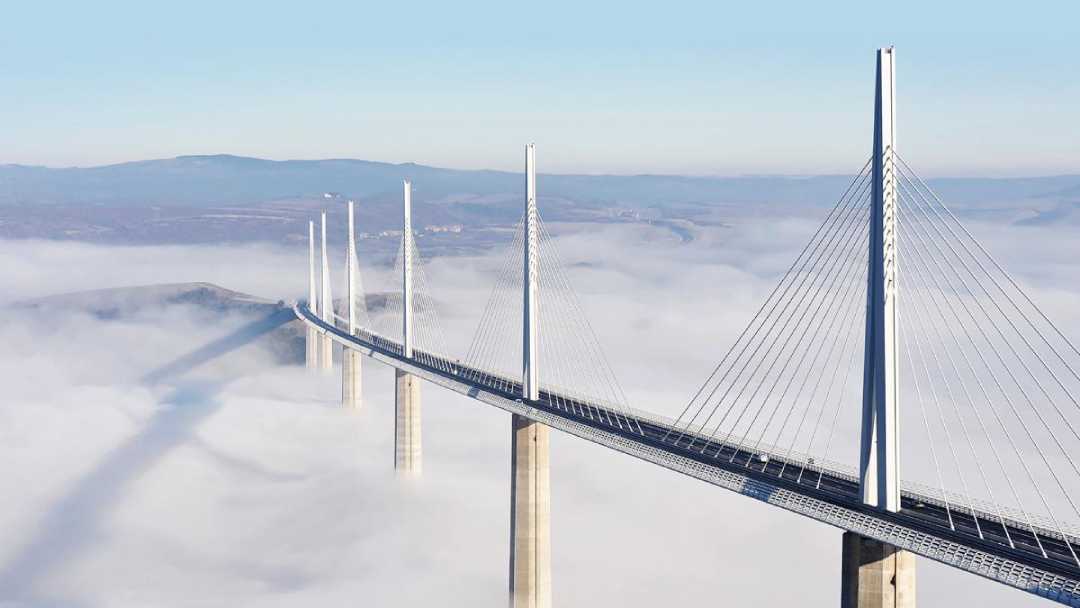 14 mega-structures that seem to defy gravity