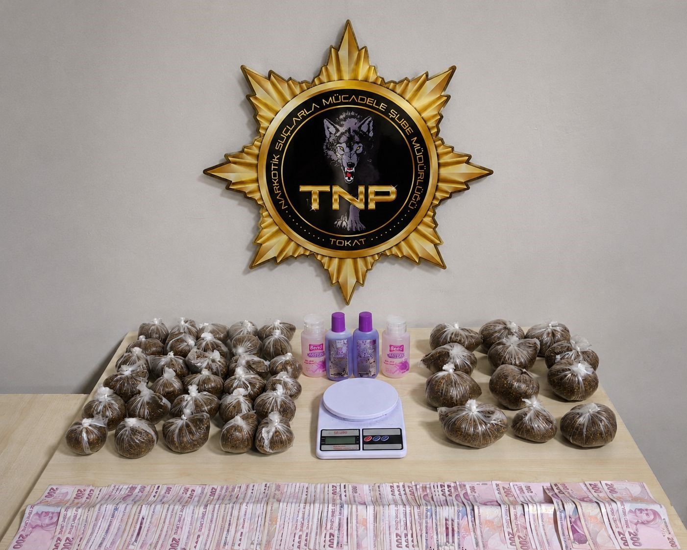 Tokat’ta zehir tacirlerine darbe: 2,9 kilo uyuşturucu ele geçirildi