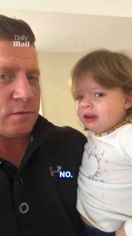 Dad’s clever trick instantly stops toddler’s tears