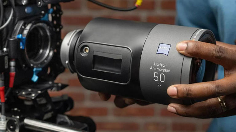 Zeiss just made the world's first ever anamorphic lenses with built-in ...