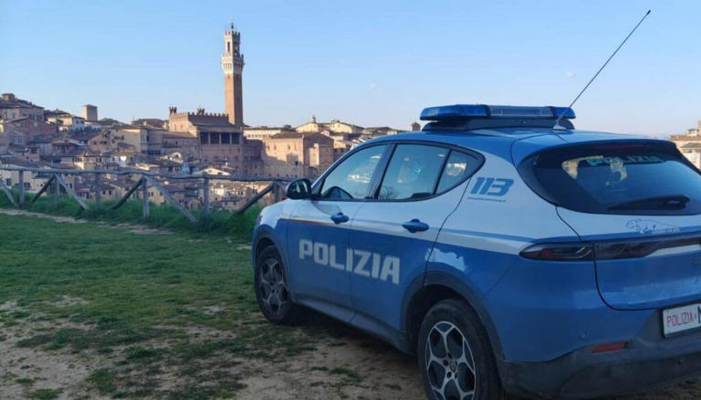 Siena, pedone investito da uno scooter: 85enne in codice rosso