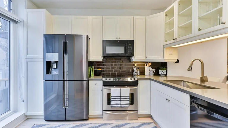 4 hidden places homeowners keep valuables that professional thieves say ...