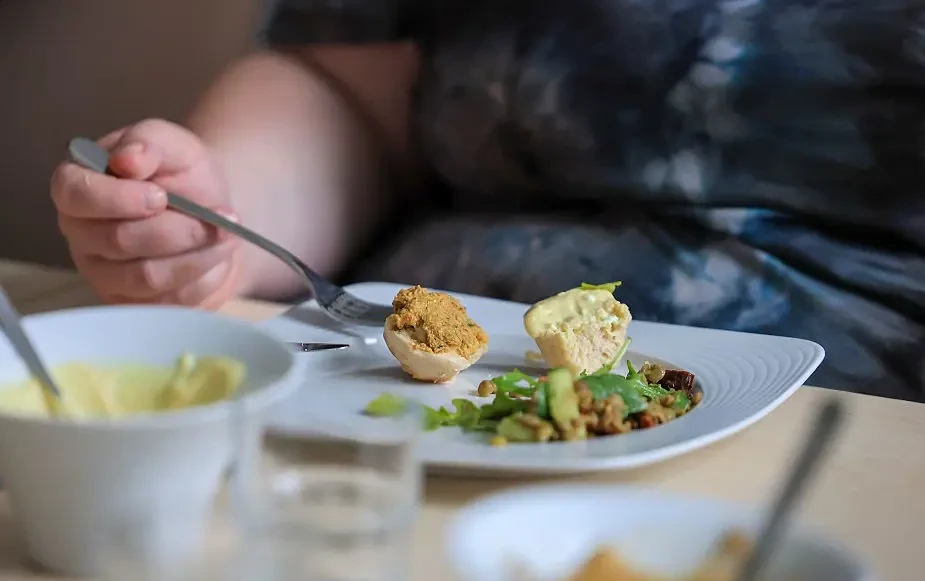 Obesity doctor outlines 3 realistic strategies for lasting weight loss