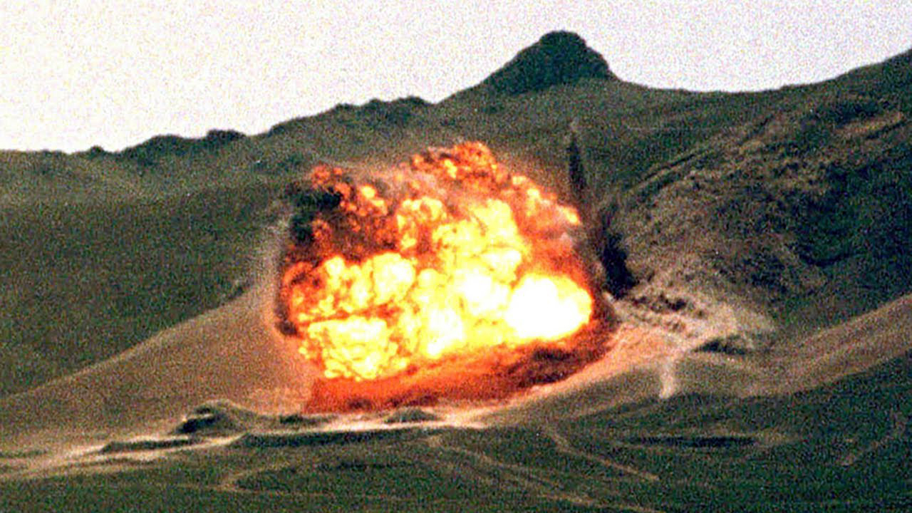 Blue peacock - Britain’s nuclear landmine plan was even stranger than ...
