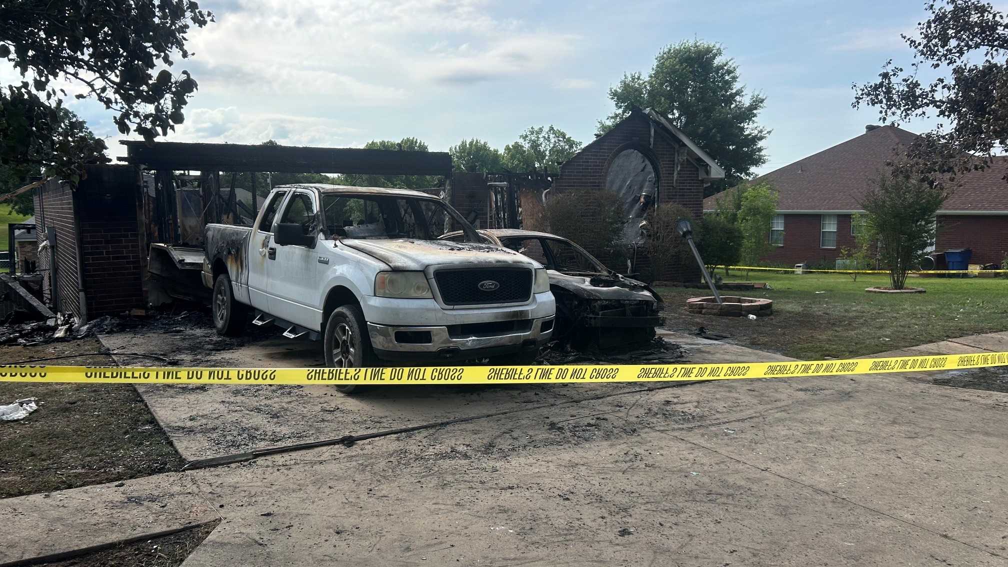 One person killed and sheriff's deputy hurt in Dyer house fire overnight