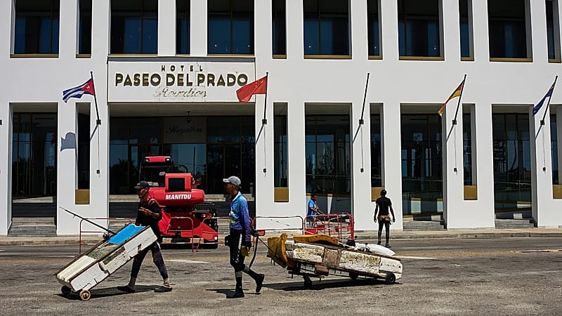 Meliá and Iberostar quit Cuba: Trump's ultimatum leaves Spanish hotel ...