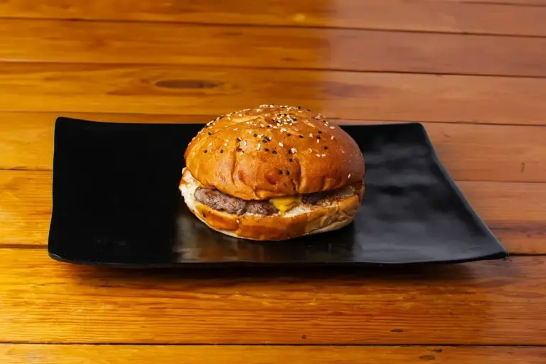 The burger order reveal: What your choice of toppings says about your ...
