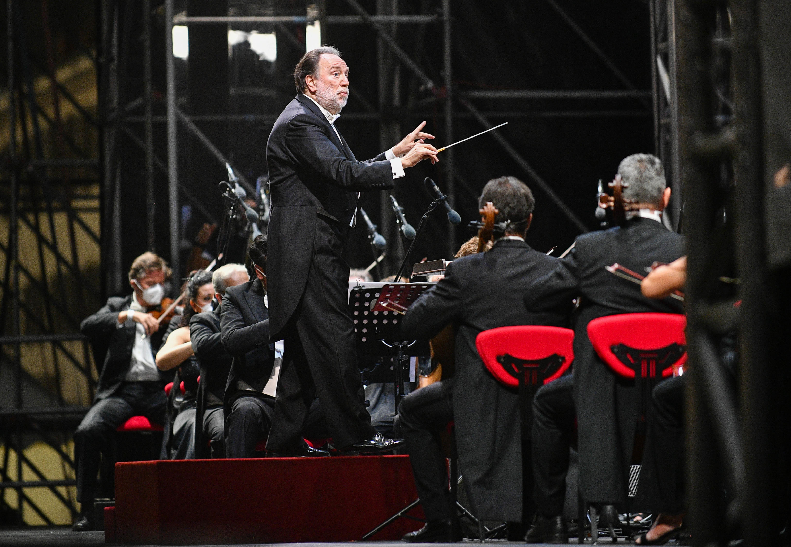 Scala, torna in concerto in piazza Duomo della Filarmonica, il pubblico ...