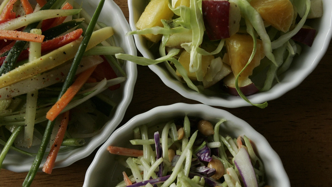 Chowhound suggests green beans as fresh coleslaw twist