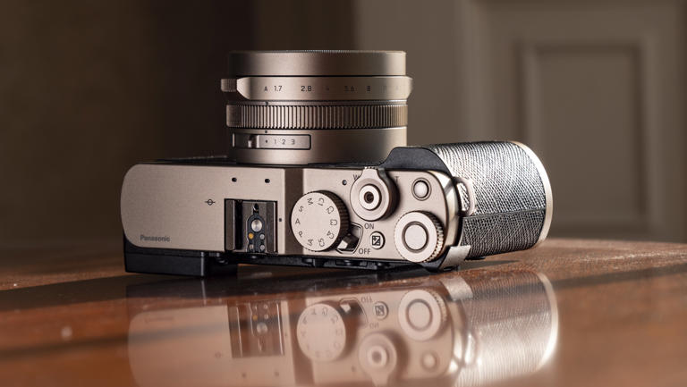 Panasonic Lumix L10 review: a versatile Fujifilm X100VI alternative for ...