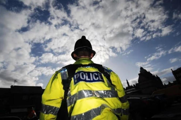 Former Herts police officer broke bail conditions by contacting ex ...