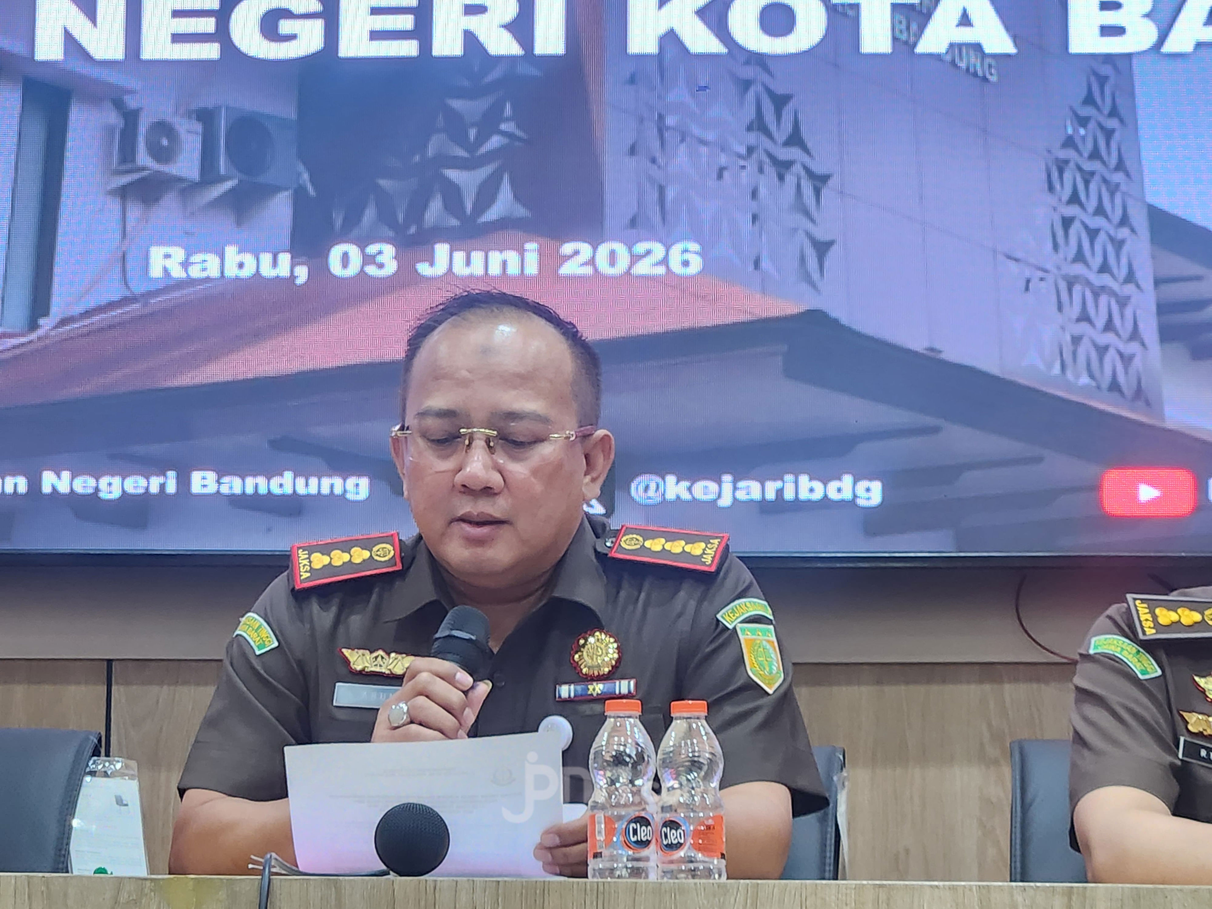 Kejari Bandung ungkap alasan gugurkan status tersangka Erwin & Rendiana ...