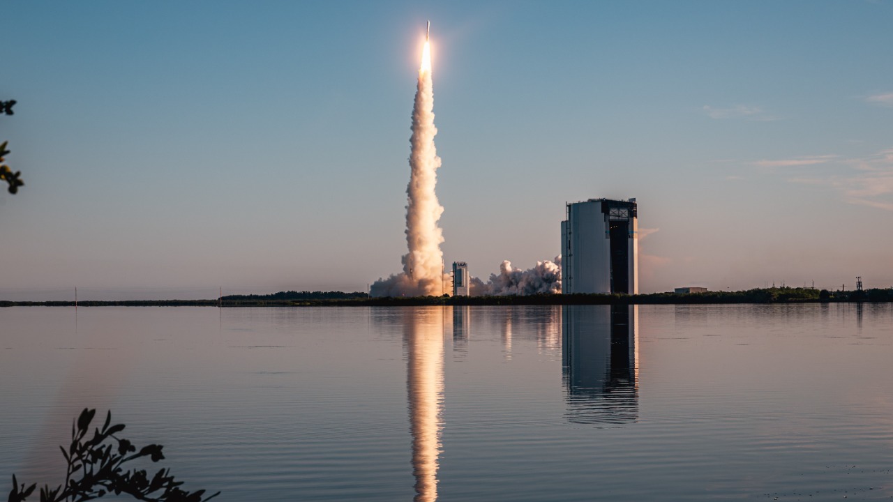 Amazon LEO now has 331 production satellites overhead and must hit half ...