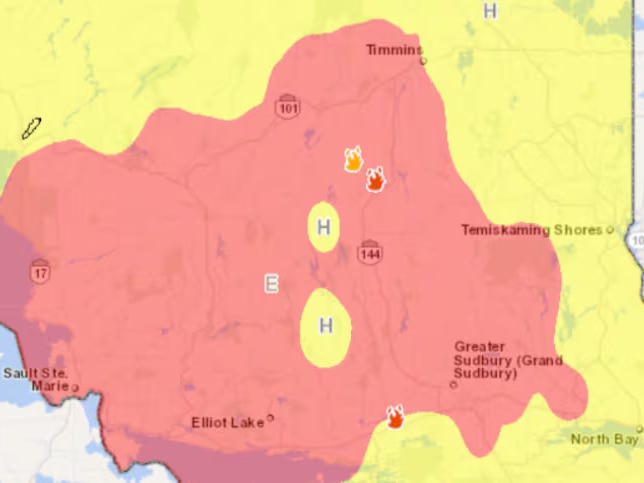 Un feu de forêt majeur de 464 hectares force l’évacuation d’une ...