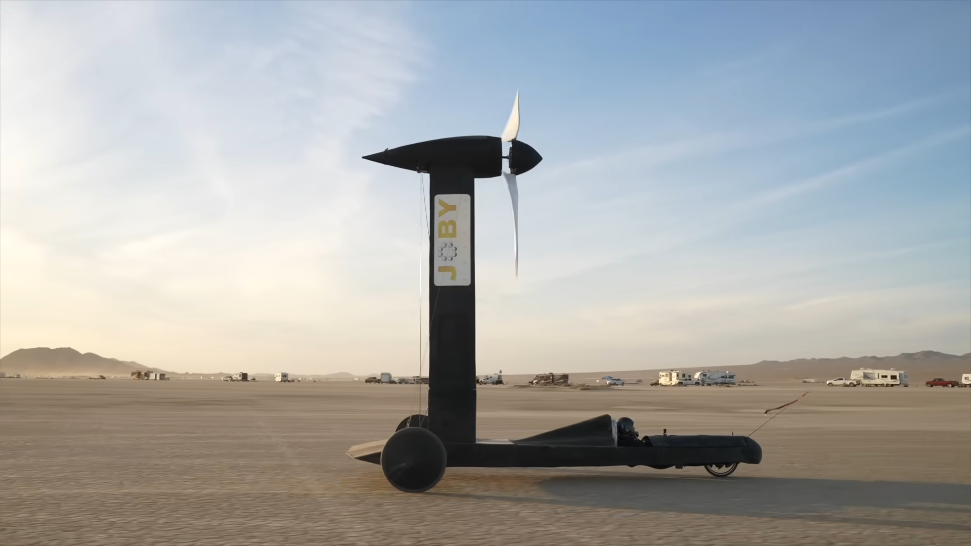 A no-engine car beat the wind and made a physics professor lose $10,000