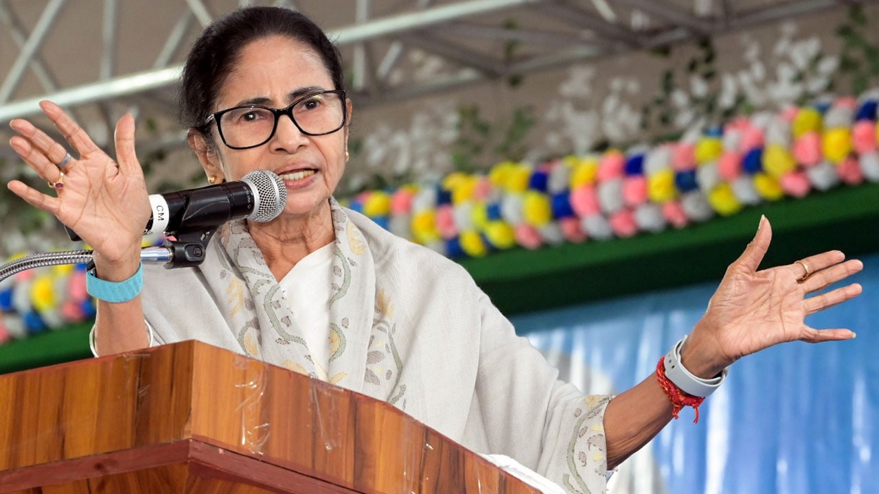 Trinamool Congress crisis live updates: Crisis huddle ends at Mamata ...