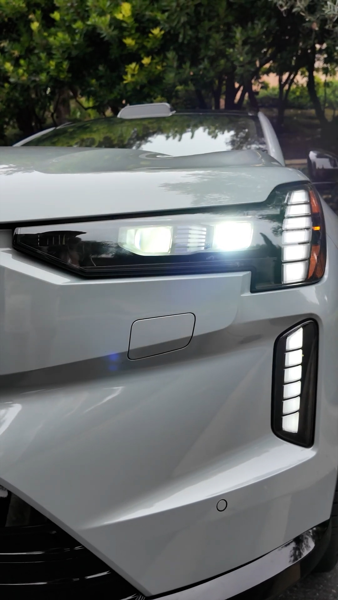 O design futurista da iluminação do Volvo EX90