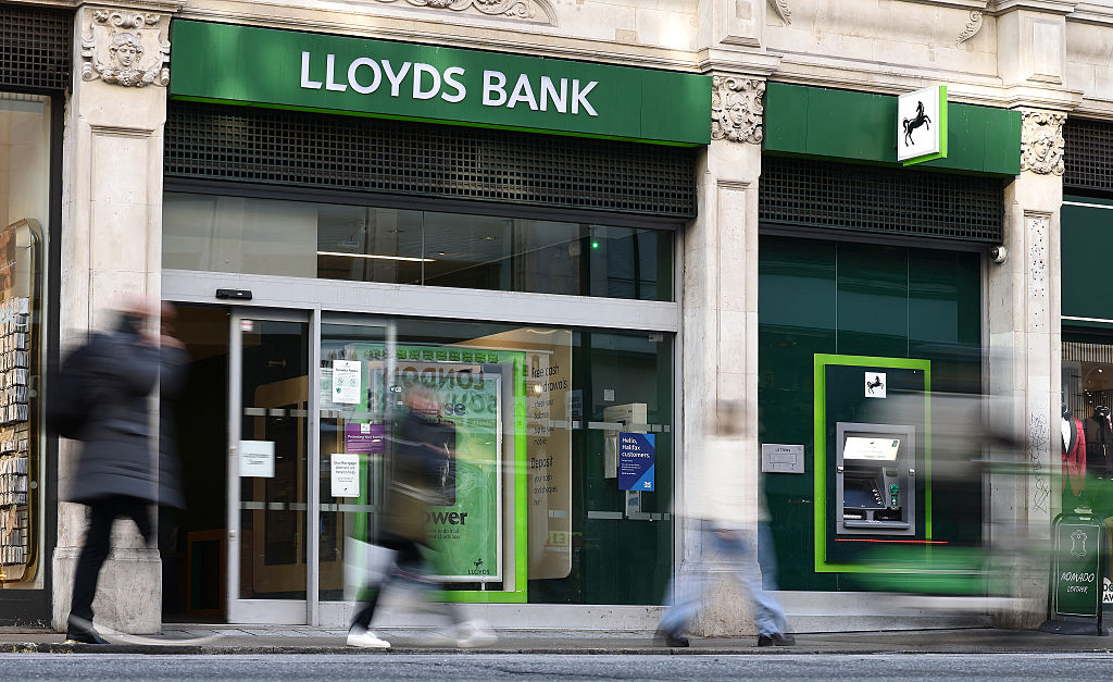 Is the Bank of Scotland app down? Thousands hit by online banking outage