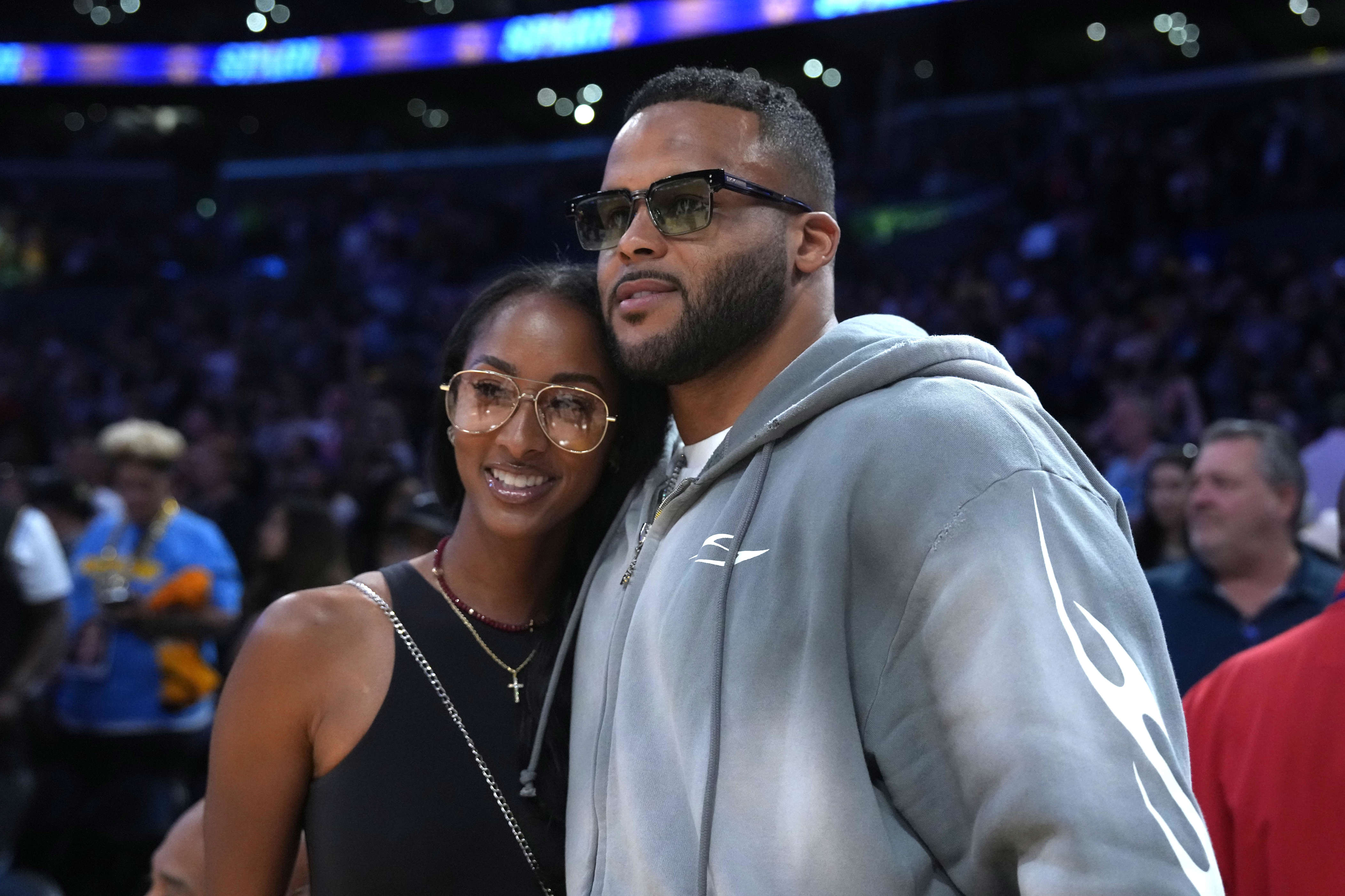 Aaron Donald's wife's has 3 disappointing words amid Rams comeback rumors