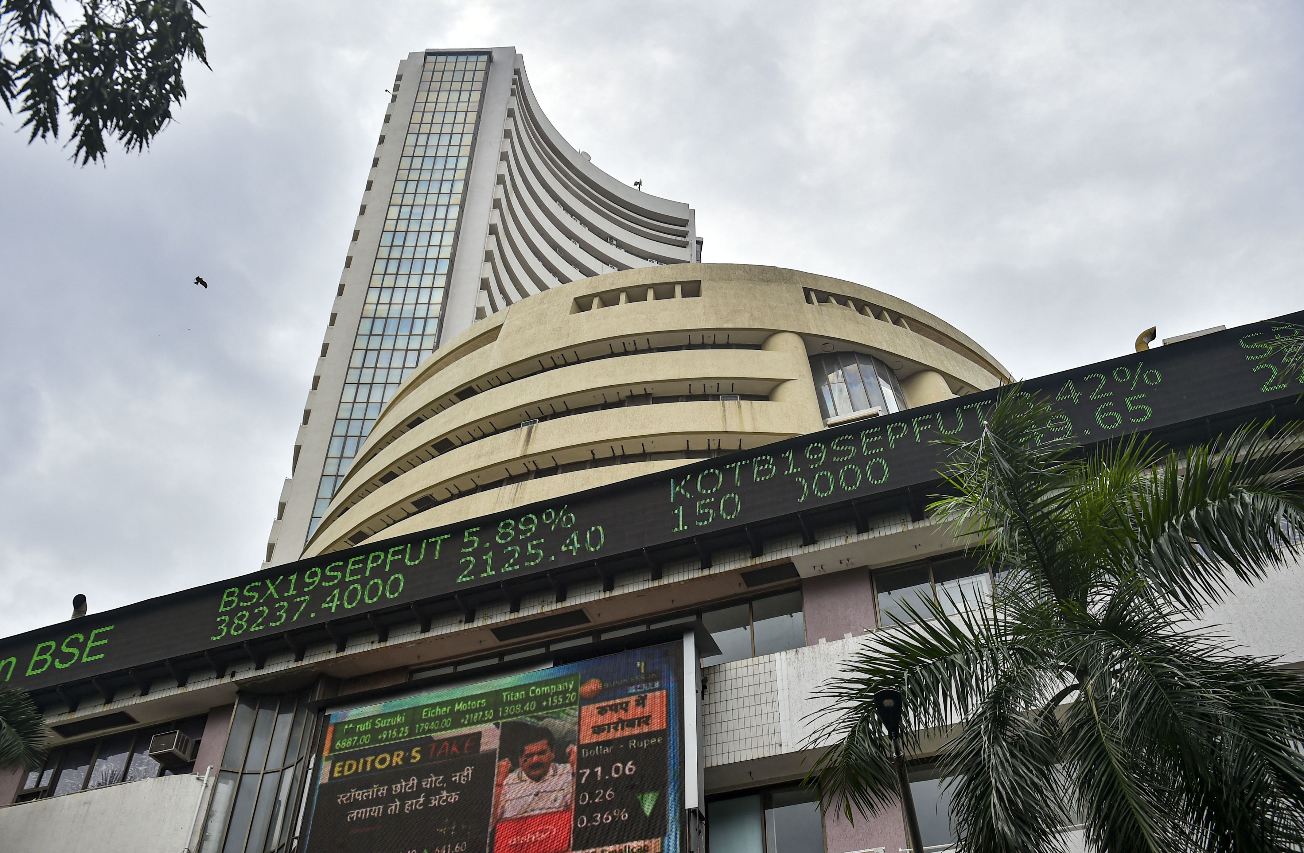 Stock markets extend winning run to 3rd day on US-Iran peace deal ...