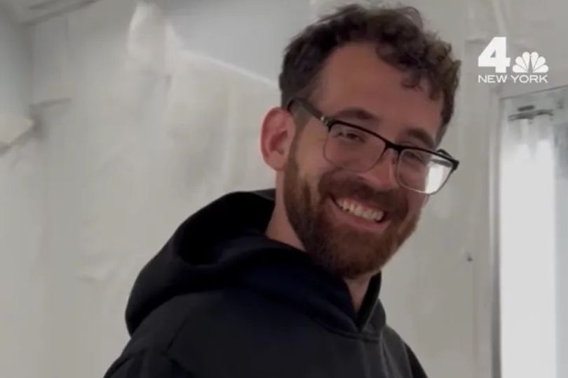 Long Island man, 22, dies in his parents' arms after late-night hookup ...