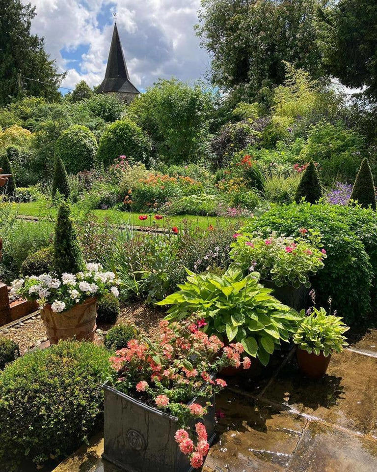Alan Titchmarsh prepares for big change as £4 million countryside home ...