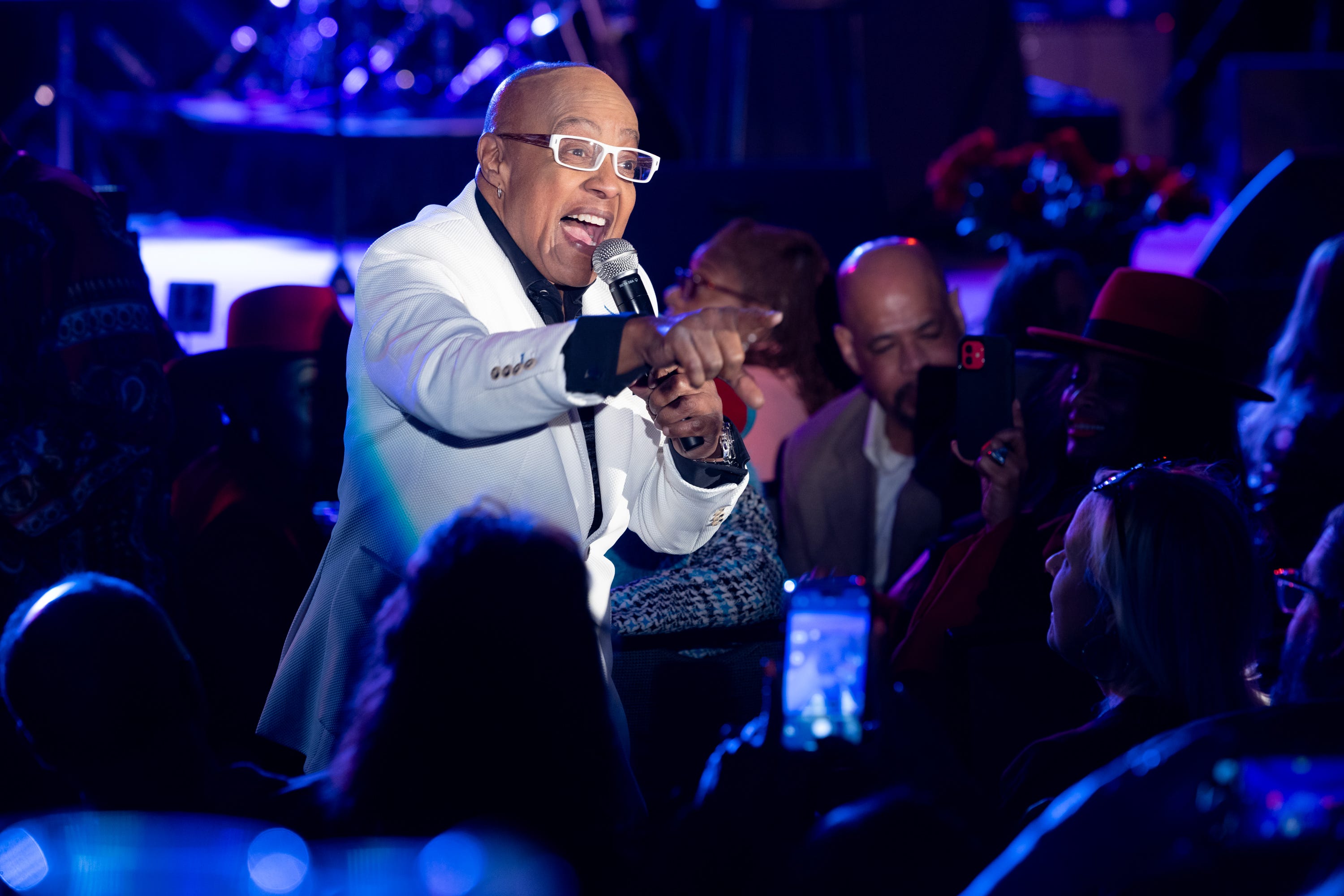 Awarded singer Peabo Bryson remembered by Celine Dion, Viola Davis, more