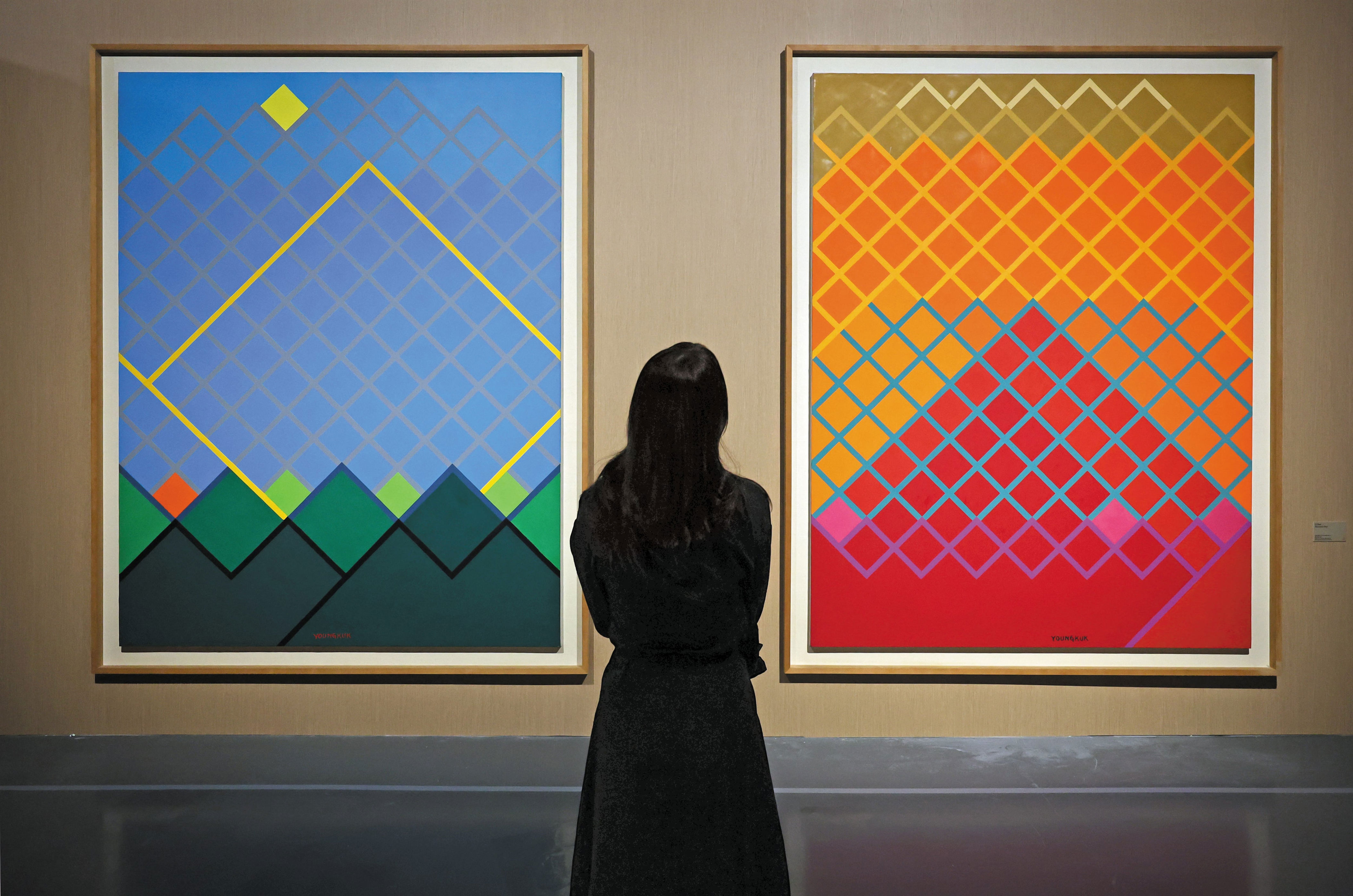 Yu Young-kuk exhibition celebrates abstract art's silent philosophy