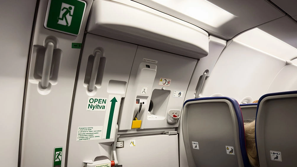 Frontier passenger charged after mid-flight choking and cockpit attempt