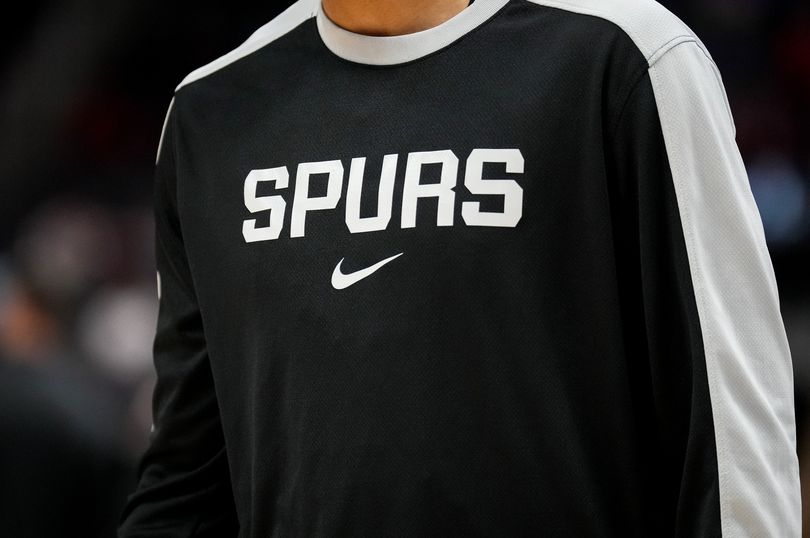 San Antonio Spurs fan dies after catastrophic head injury during NBA ...