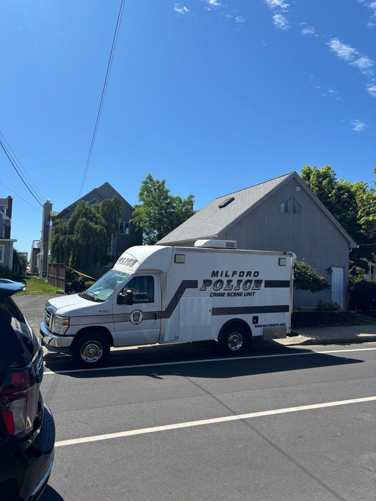 1 dead, 1 hurt in Milford shooting