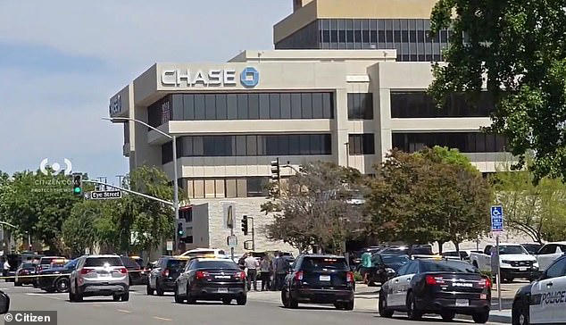 Hostage situation in California as bank robber threatens bomb attack