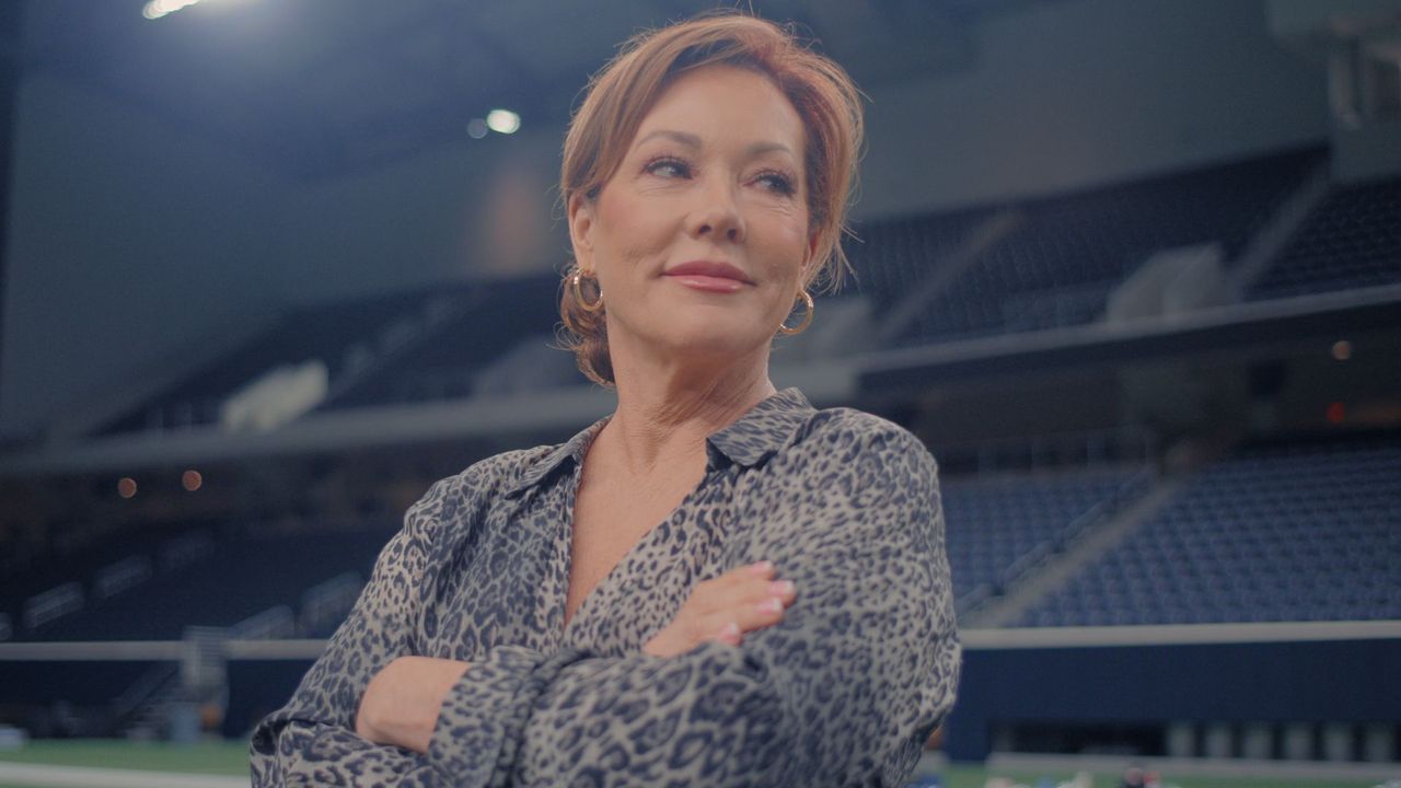 America's sweethearts: Dallas Cowboys Cheerleaders season 3 trailer ...