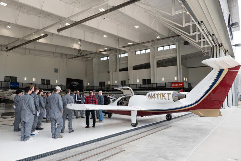 Rare kitbuilt jet donated for A&P training