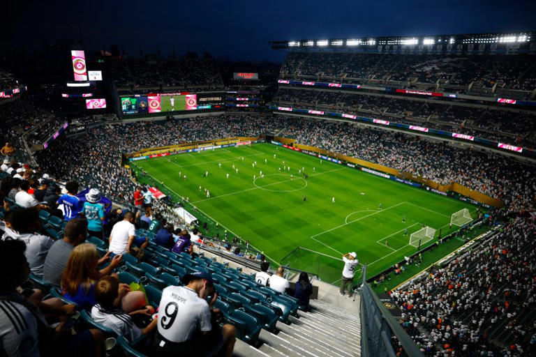 Which World Cup 2026 stadiums will host matches in US, Canada and Mexico?