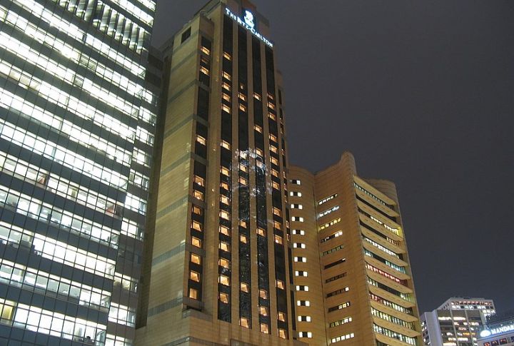 20 tallest hotels on the planet that touch the sky (well, almost)