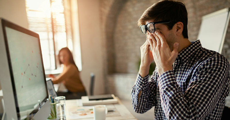 Manager spends 6 months demanding work on weekends, employee refuses to ...