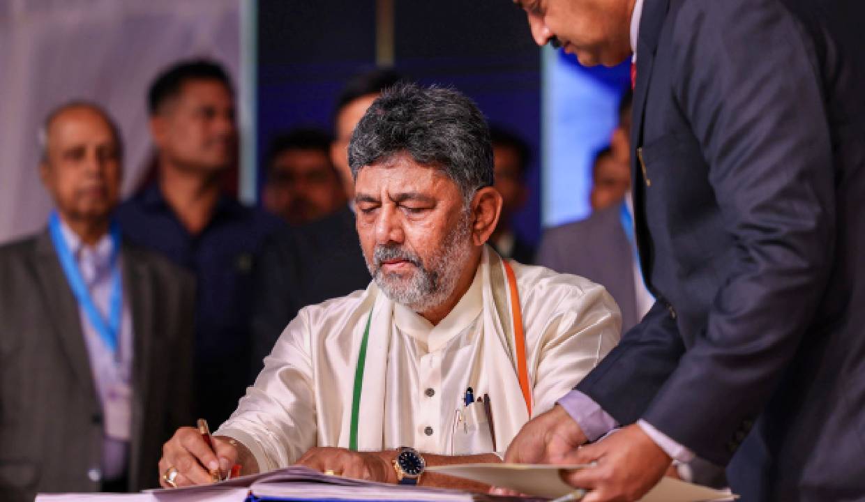 DK Shivakumar sworn in as Karnataka chief minister, G Parameshwara ...