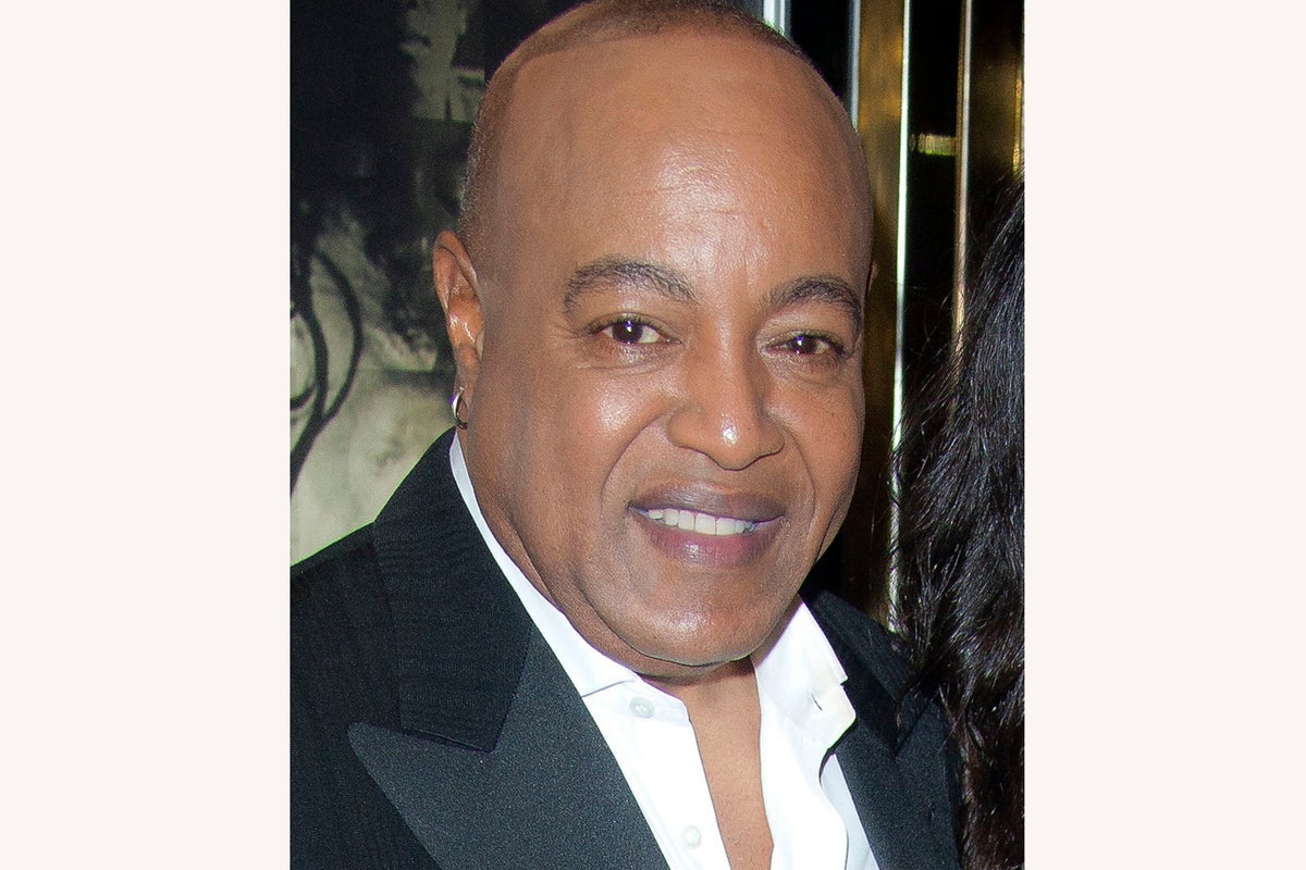 Muere a los 75 Peabo Bryson, conocido por duetos de Disney en "Aladdin ...