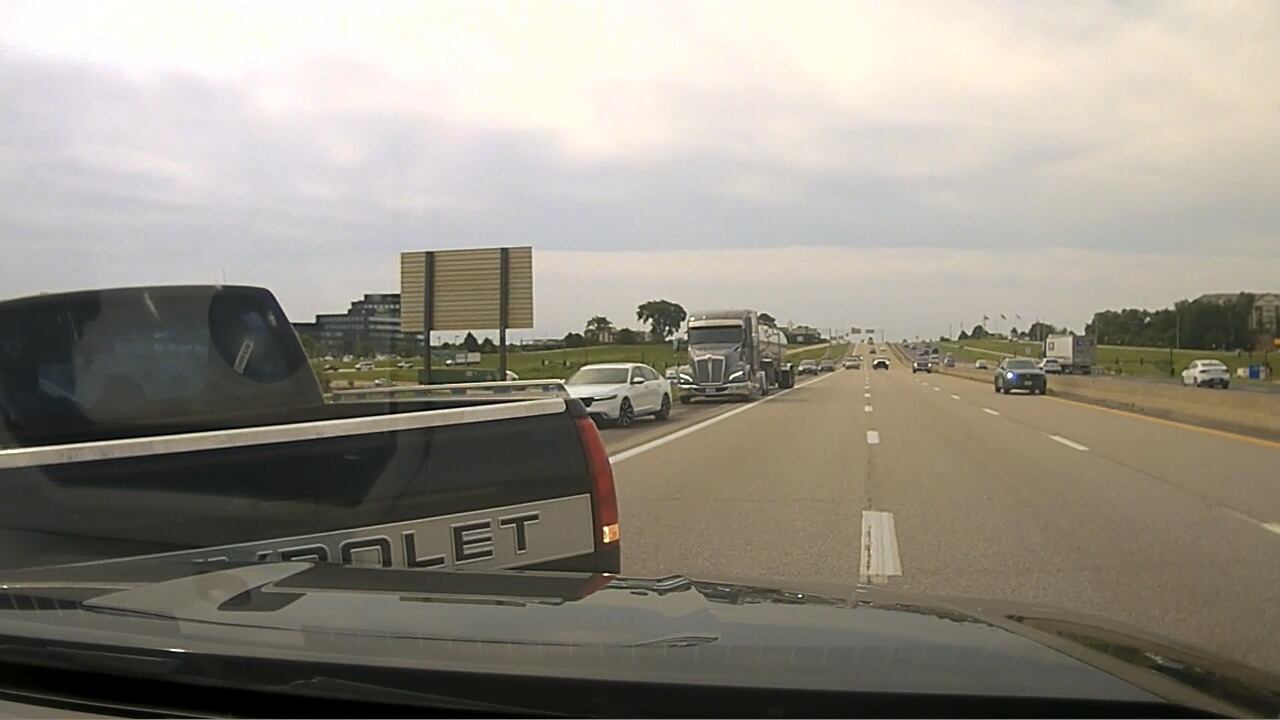 Smithville police end wrong-way chase on I-29, suspect in custody
